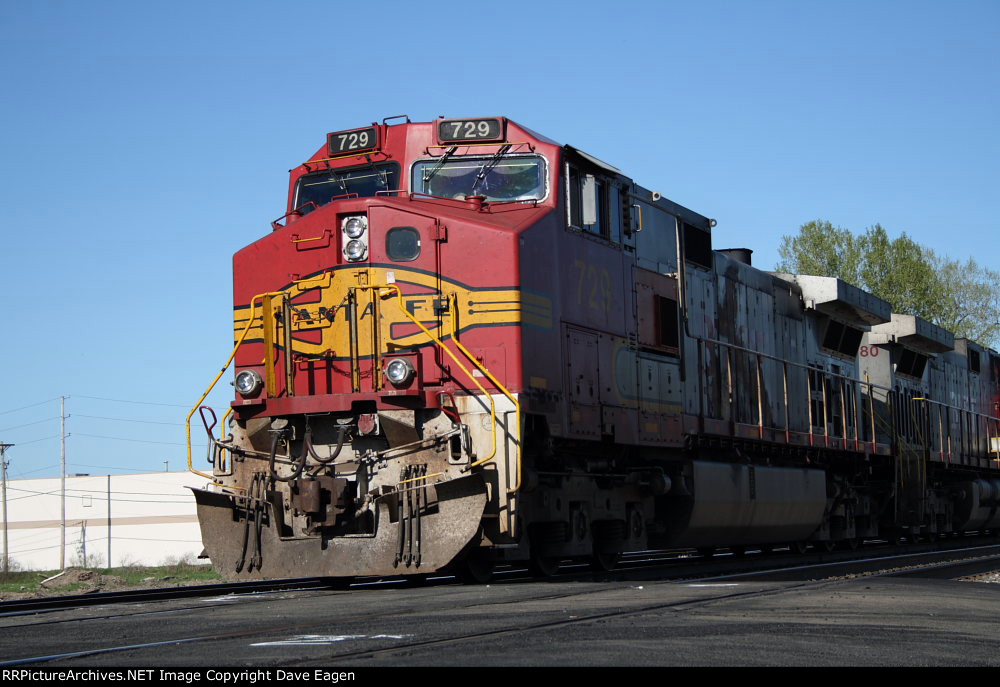 BNSF 729